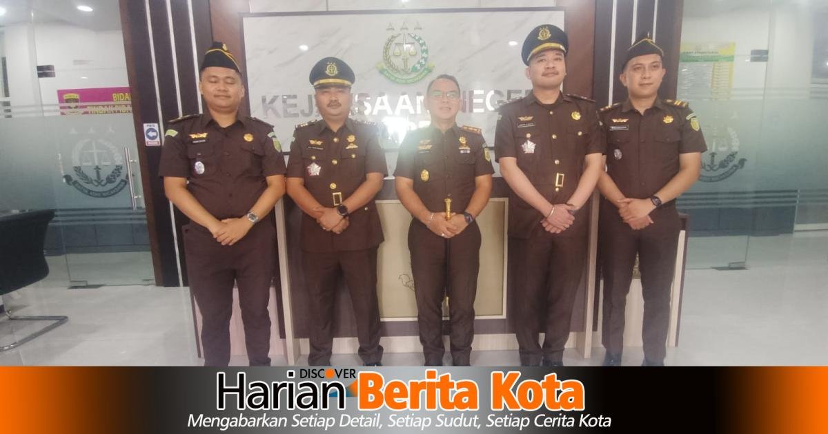 Erik Yudistira SH MH Lantik Tiga Kepala Seksi Kejaksaan Negeri Barru ...